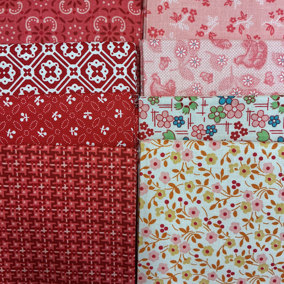 Lori Holt Farmers Daughter Quarter Yard Color Bundle - 10 Reds and Pin ...